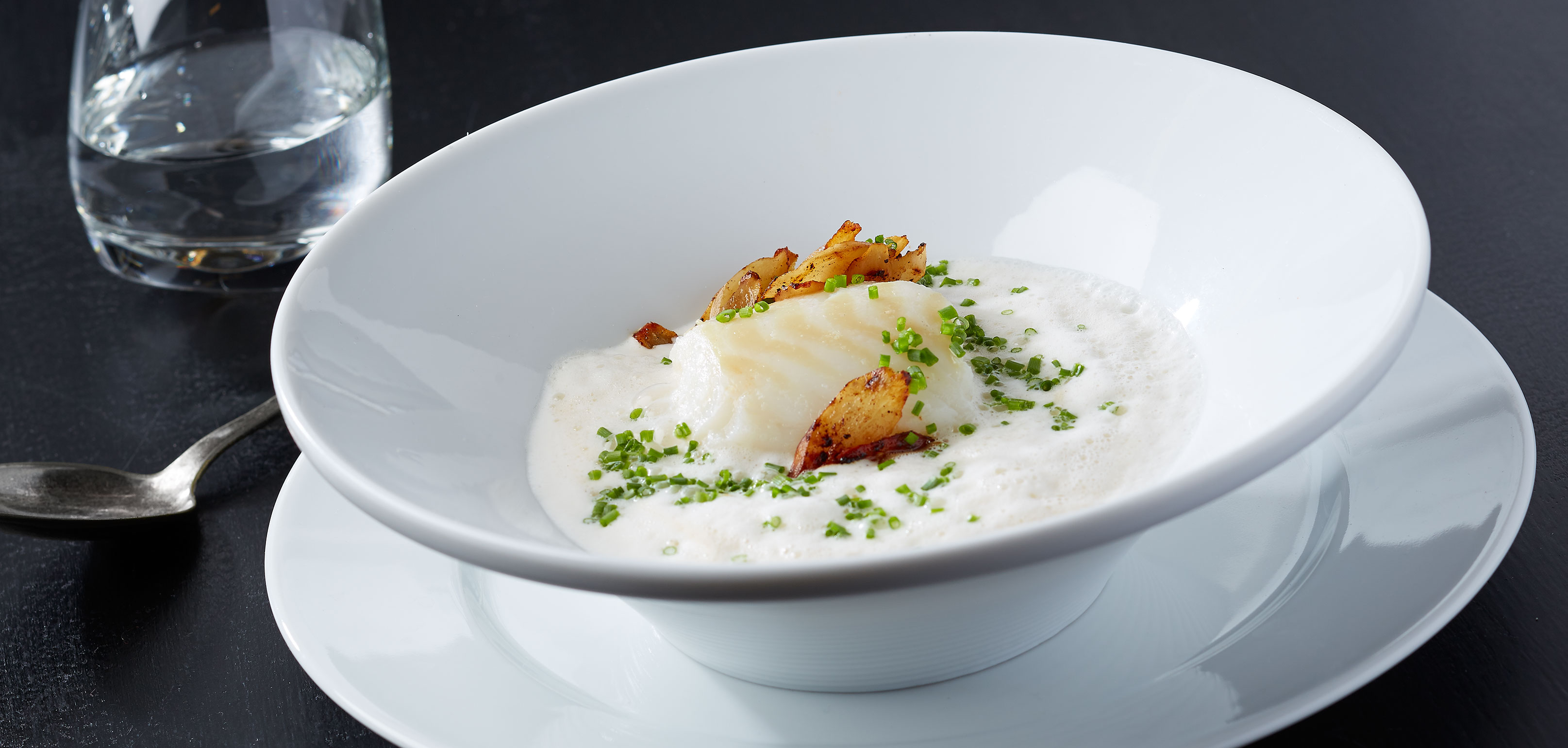 Cod with salsify and foamy bisque - Royal Greenland A/S